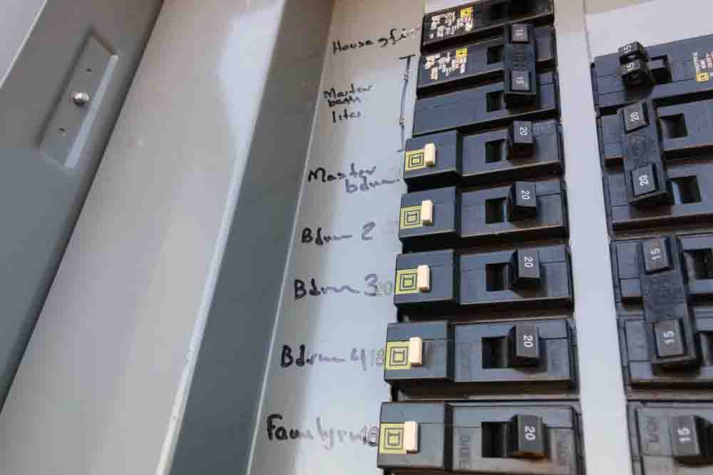 How we do 100 amp panel upgrades - Pure Wave Electric